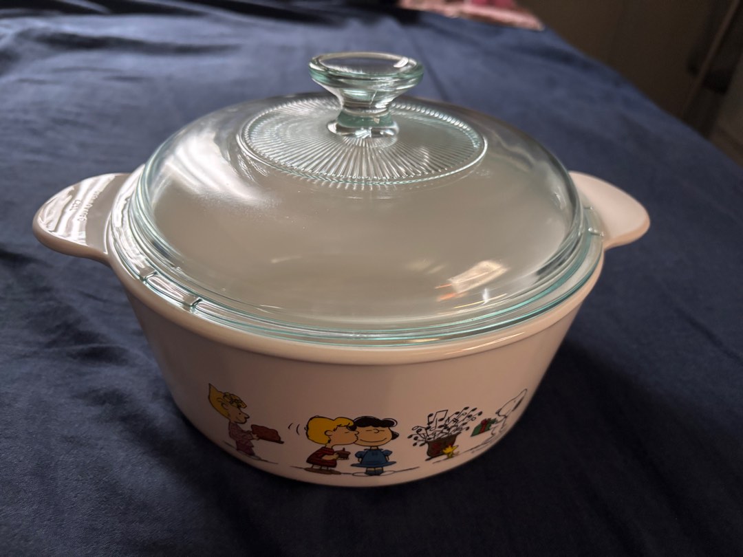 CorningWare 2.25l snoopy design, Furniture & Home Living, Kitchenware ...