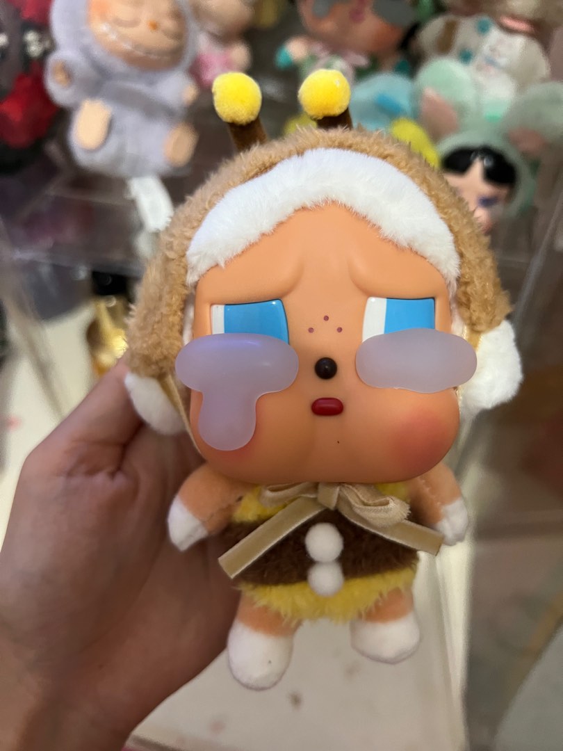 CRY AGAIN POP MART (BEE), Toys & Collectibles, Mainan di Carousell