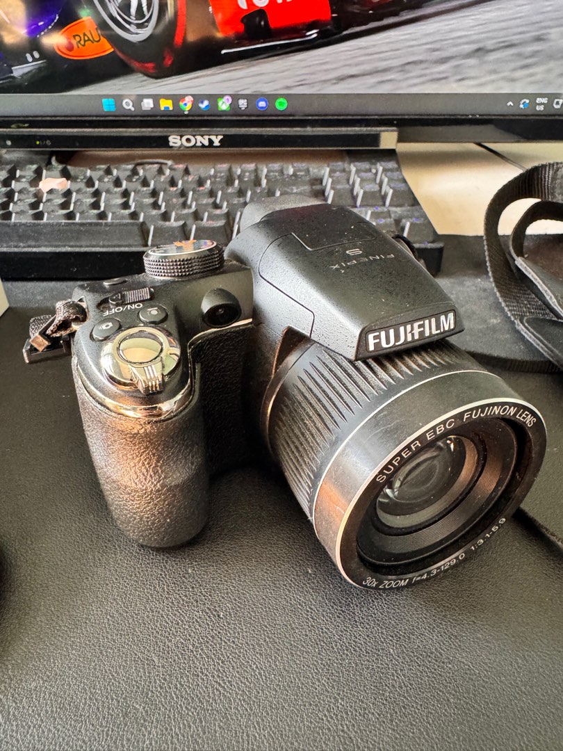 Fujifilm Finepix S4000 Digital - 14MP (1st owner, read description ...