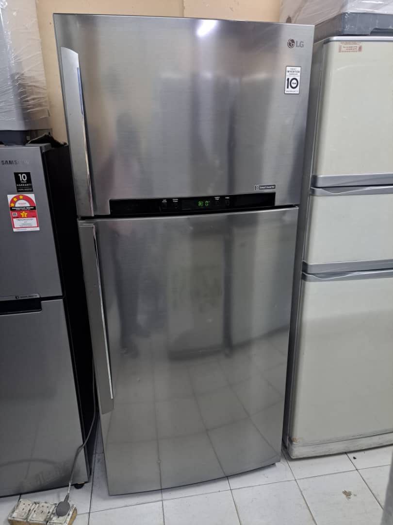 LG fridge freezer 2 door good condition one month warntey ada, TV ...
