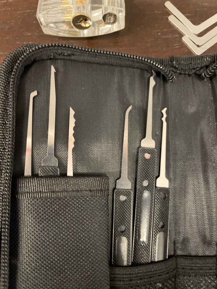 Lockpick set on Carousell