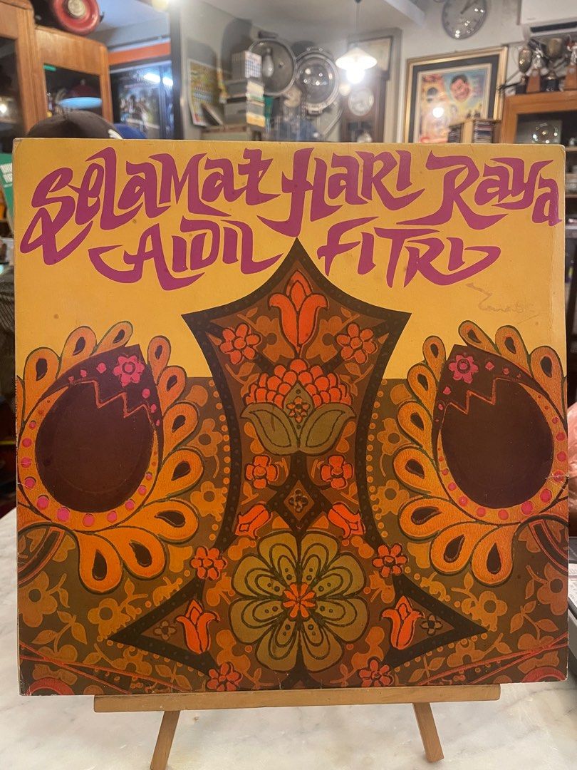 Lp Selamat Hari Raya - Batik, Hobbies & Toys, Music & Media, Vinyls on ...