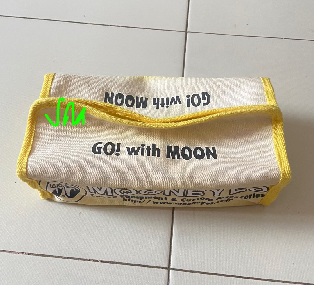 Mooneyes tisu box cover, Looking For on Carousell