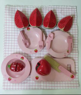 Mother garden rare safari park wooden toy, Hobbies & Toys, Toys & Games ...