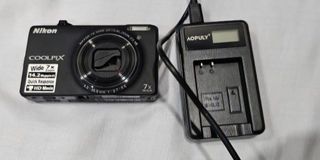 NIKON COOLPIX ORIGNAL CAMERA BEG - Tiptop Condition======, Photography ...