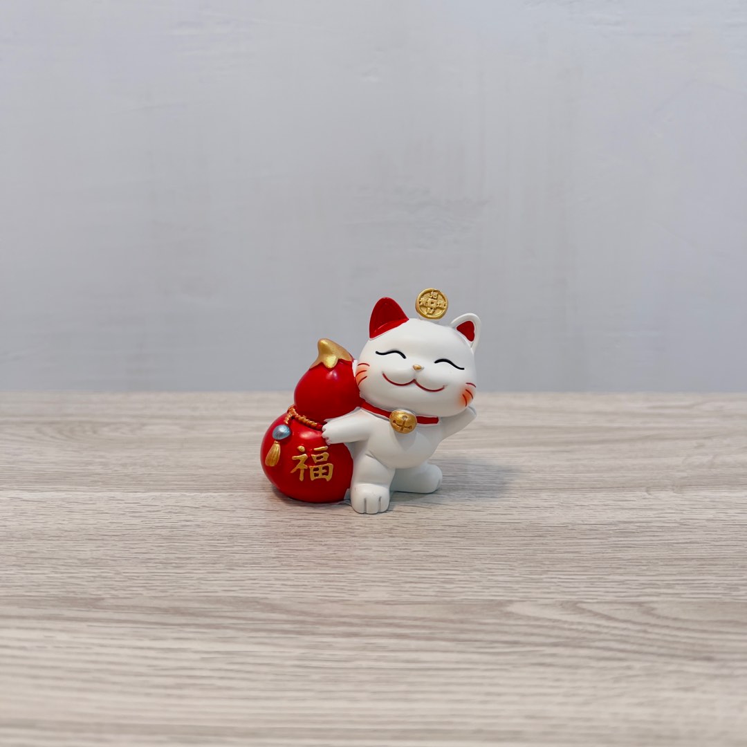 PARKSON Neko Guci Action Figure Kucing Keberuntungan Gold Lucky Cat ...