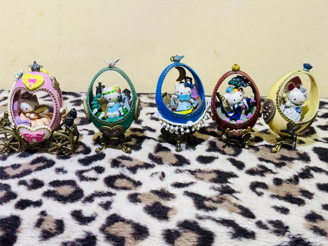 Rare hello kitty formation arts figure set, Hobbies & Toys, Memorabilia ...