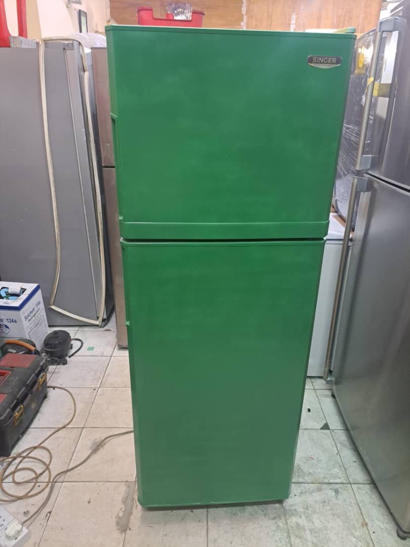 SINGER Fridge freezer 2 door good condition one month warntey ada, TV ...