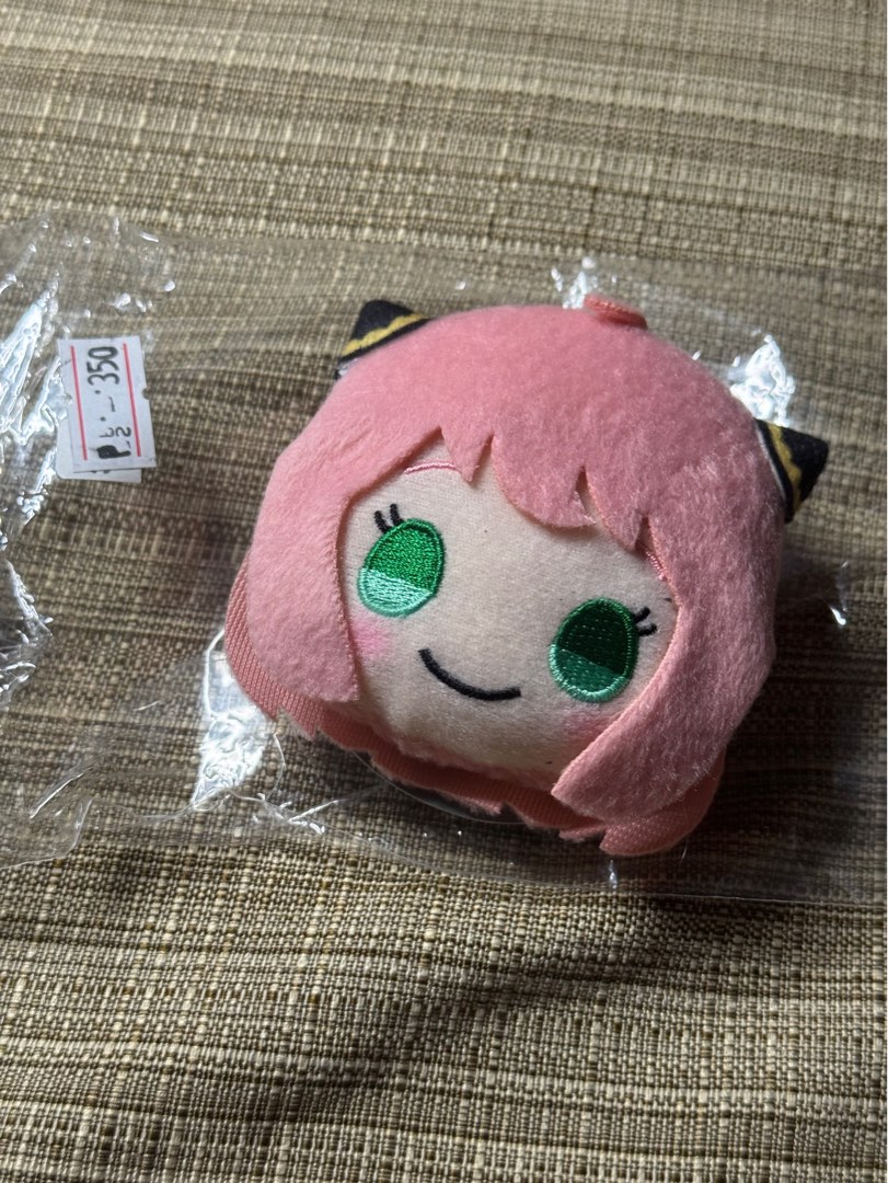 Spy x Family Anya plush pin Anikanik, Hobbies & Toys, Memorabilia ...