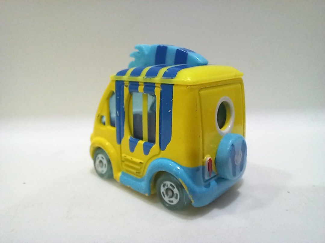 Tomica Disney Motors Cubit Flounder Diecast Car (The Little Mermaid ...