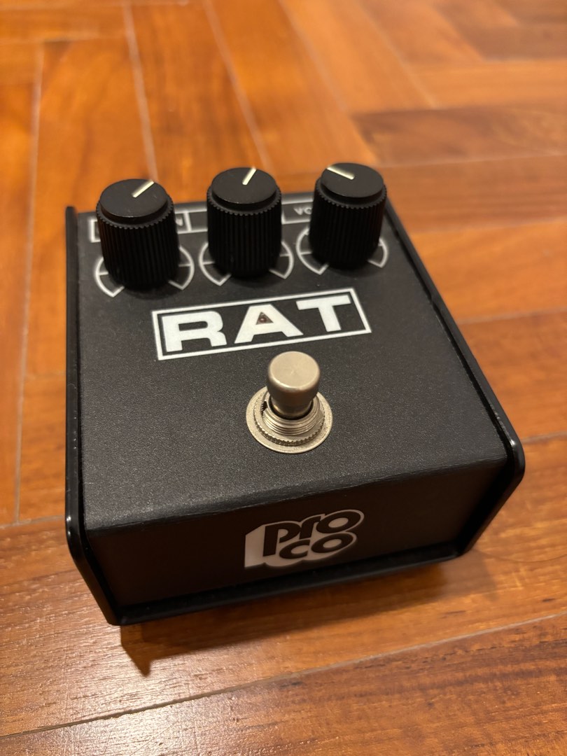 1994 Pro Co Rat II Distortion pedal, Hobbies & Toys, Music & Media ...