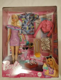 Barbie fashion set, Hobbies & Toys, Toys & Games on Carousell