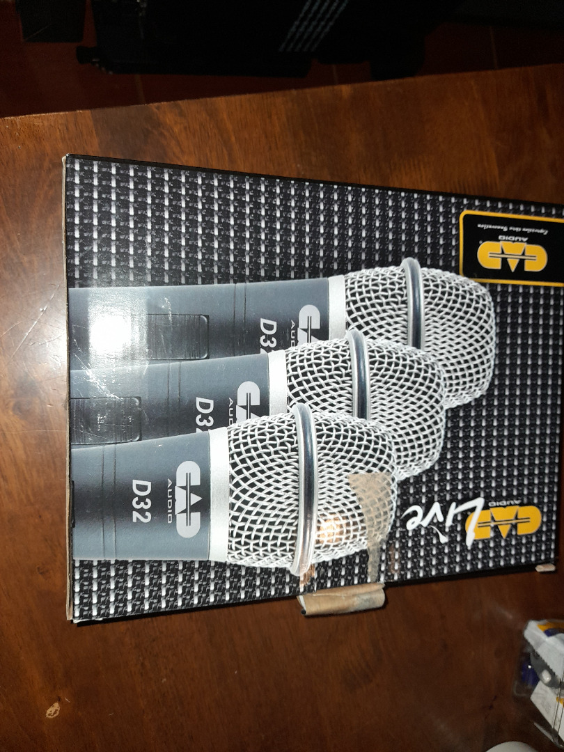 **BNEW** CAD AUDIO Dynamic Vocal Microphone D32 3-Pack, Hobbies & Toys ...