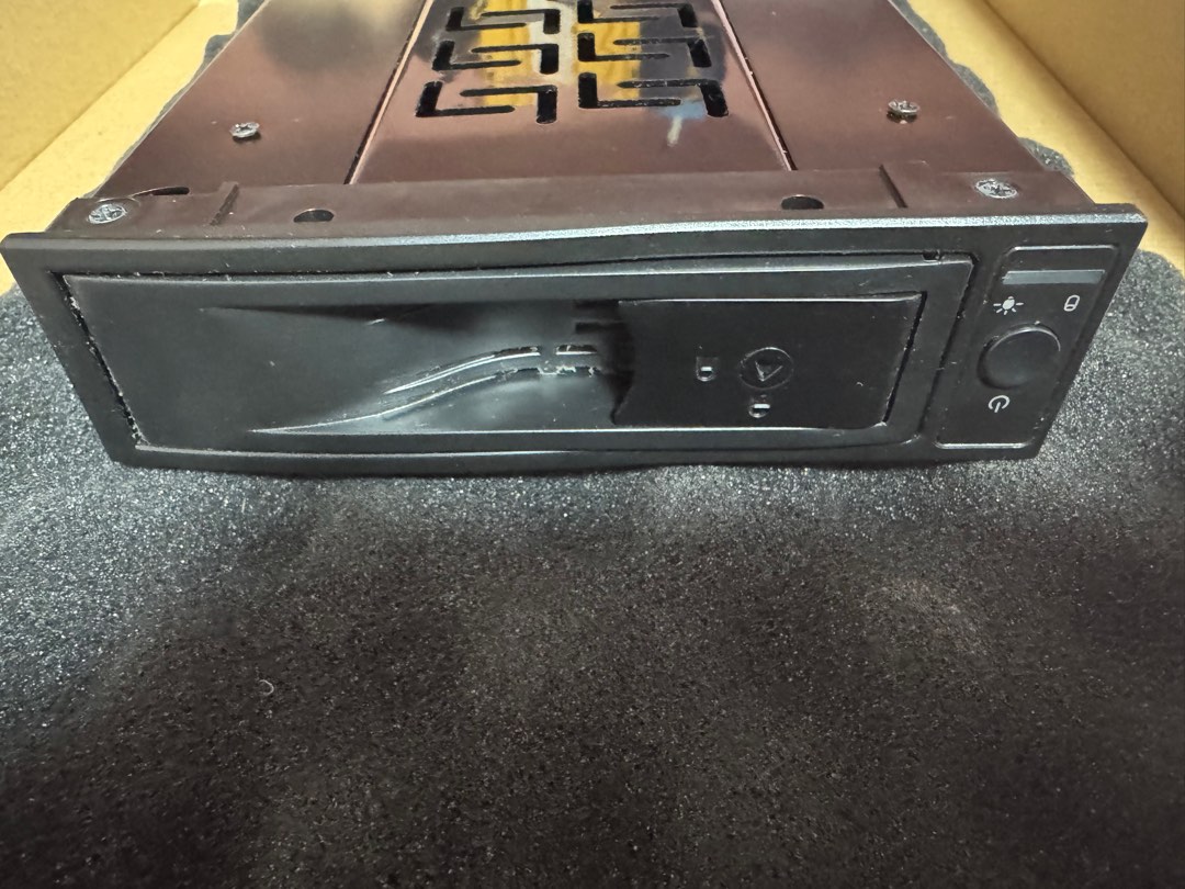 Desktop 3.5 inch Hard Disk Slot, Computers & Tech, Parts & Accessories ...