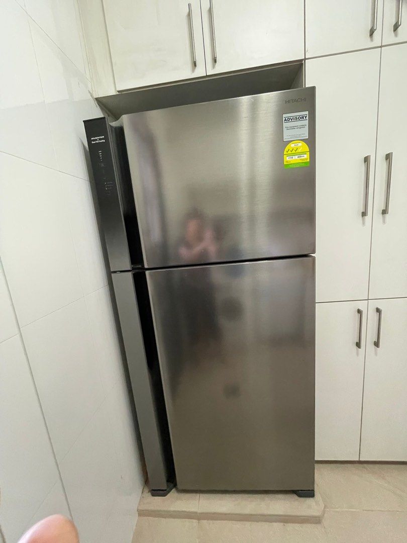 Hitachi 550L fridge