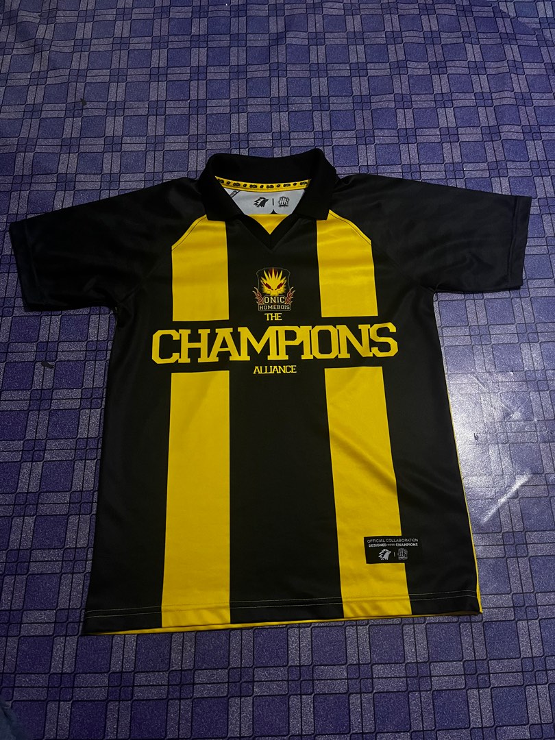 Homebois X Onic, Men's Fashion, Activewear on Carousell