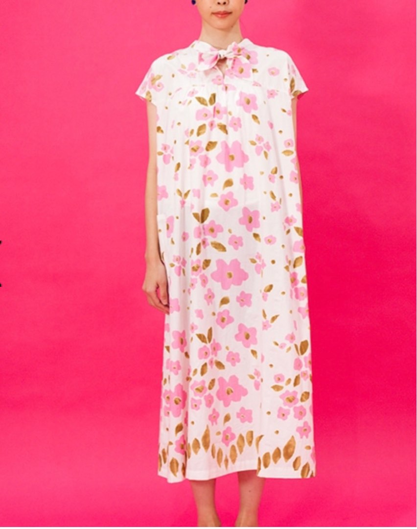 《最後斷捨離》 Kilki 日本牌子正品 純棉 櫻花 碎花 白色 粉紅色 連身裙 Mushroom 有售, 女裝, 連身裙 & 套裝, 連身裙 ...