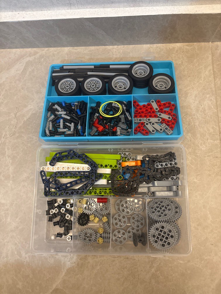 Lego Technic Assorted Lego Parts - Wheels, stopper, connectors, Hobbies ...