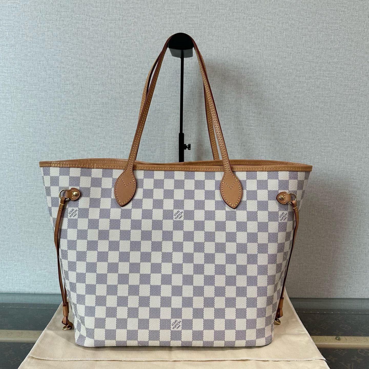 Louis Vuitton Neverfull MM in Damier Azur, Luxury, Bags & Wallets on ...