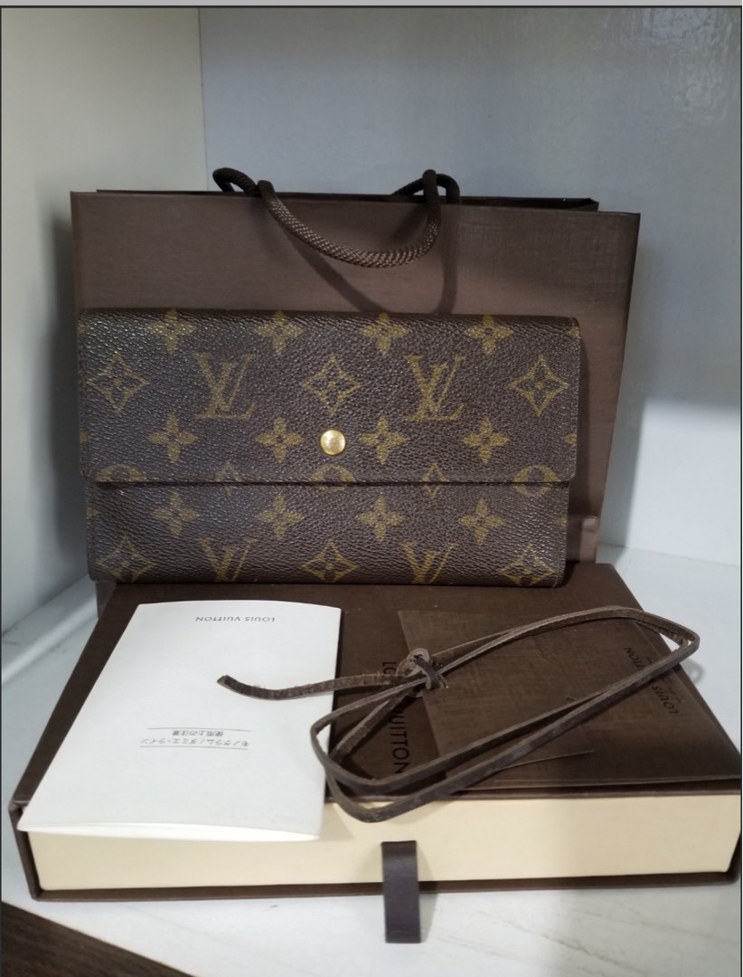 Original Louis Vuitton Trifold Wallet, Luxury, Bags & Wallets on Carousell