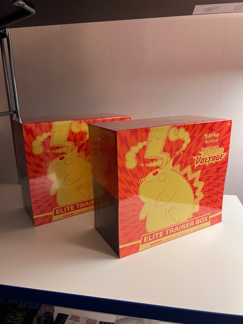 Pokemon Vivid Voltage Elite Trainer Box ETB, Hobbies & Toys, Toys ...