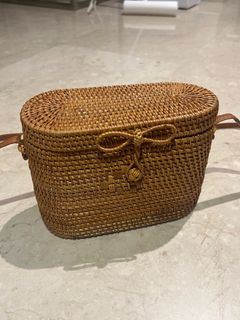 Bali rotan bag, Women's Fashion, Bags & Wallets, Cross-body Bags on ...