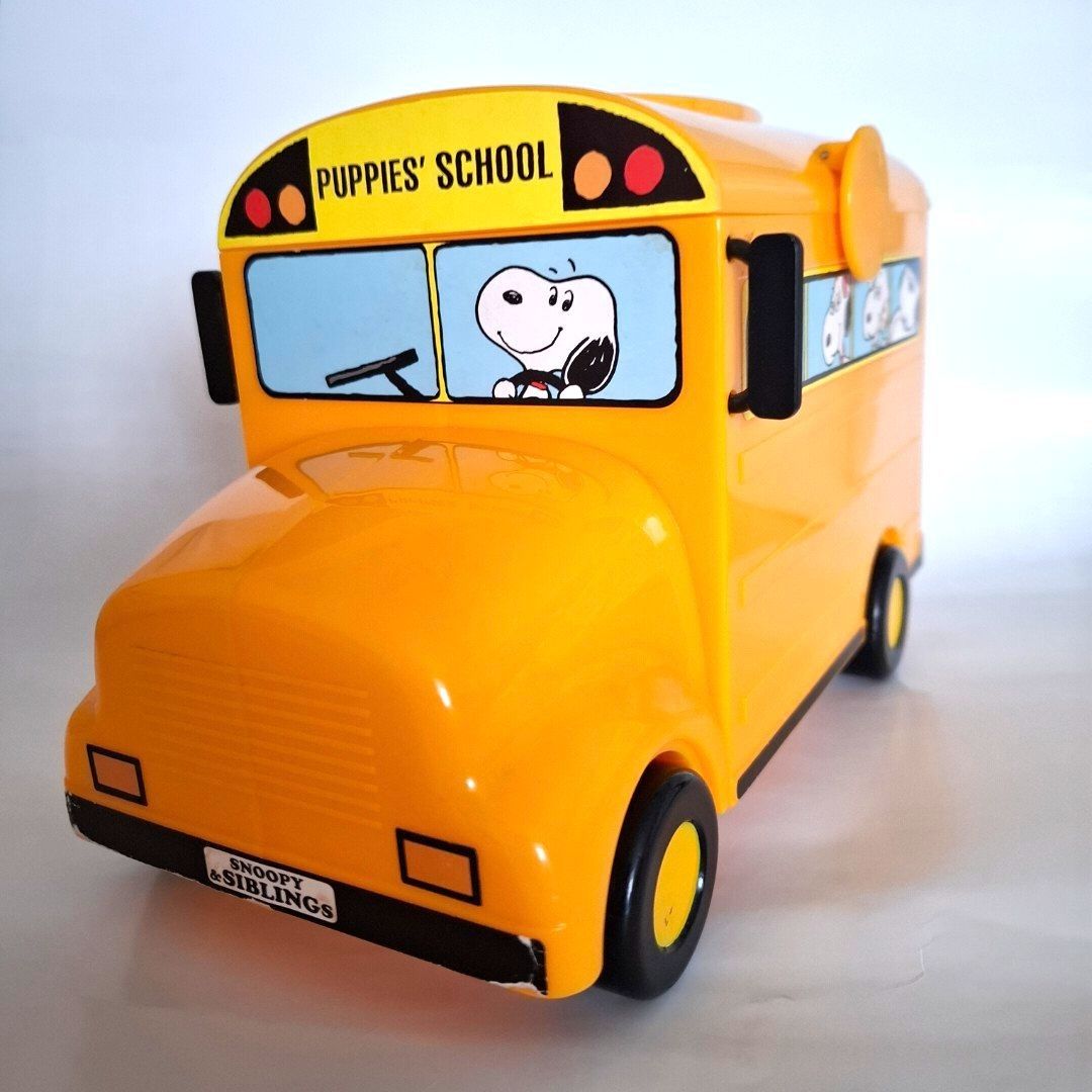 Snoopy School Bus Carrier Storage Case, Hobbies & Toys, Collectibles ...