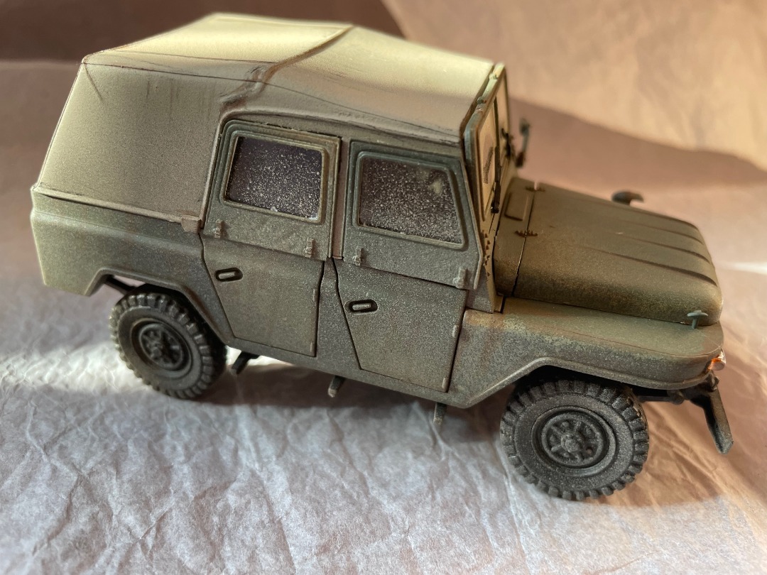 Trumpeter Chinese BJ212 Military Jeep w/canvas soft top Plastic Model ...