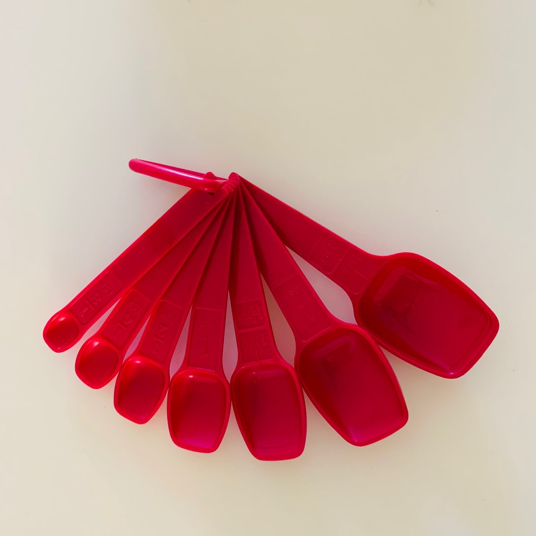 Tupperware measuring scoops/cups, Furniture & Home Living, Kitchenware ...