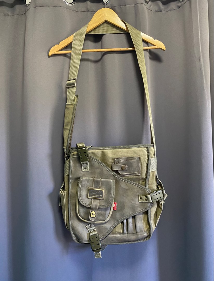 Vintage Diesel Messenger Bag, Men's Fashion, Bags, Sling Bags on Carousell