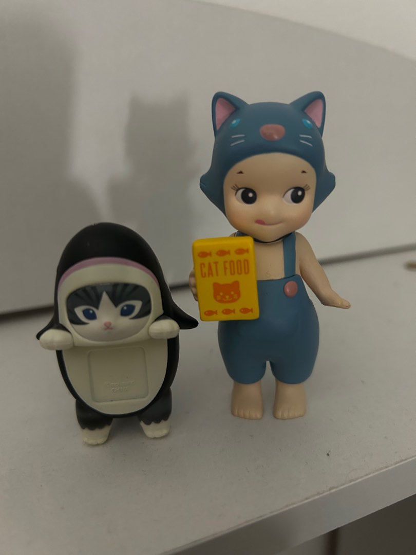 WTS sonny angel cat life grey cat and mofusand orca hipper, Hobbies ...