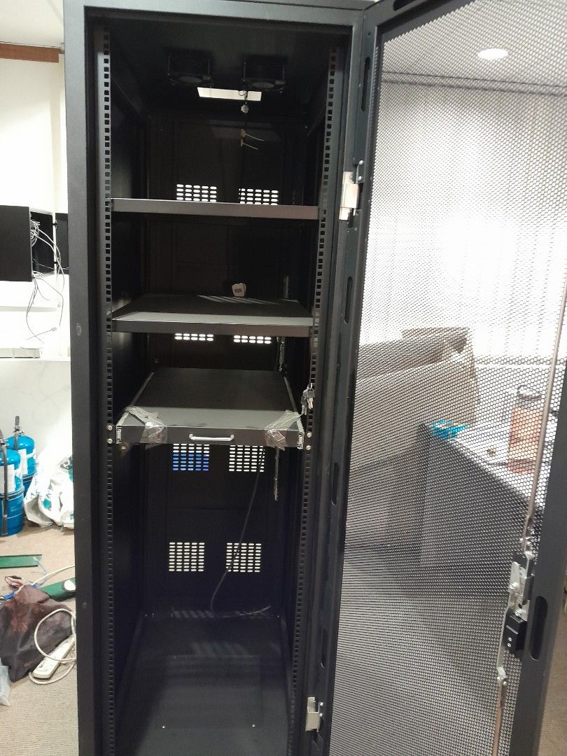42U Server Rack, Computers & Tech, Office & Business Technology on ...