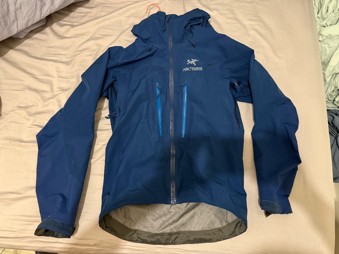 arc'teryx alpha AR jacket, 男裝, 運動服裝 - Carousell