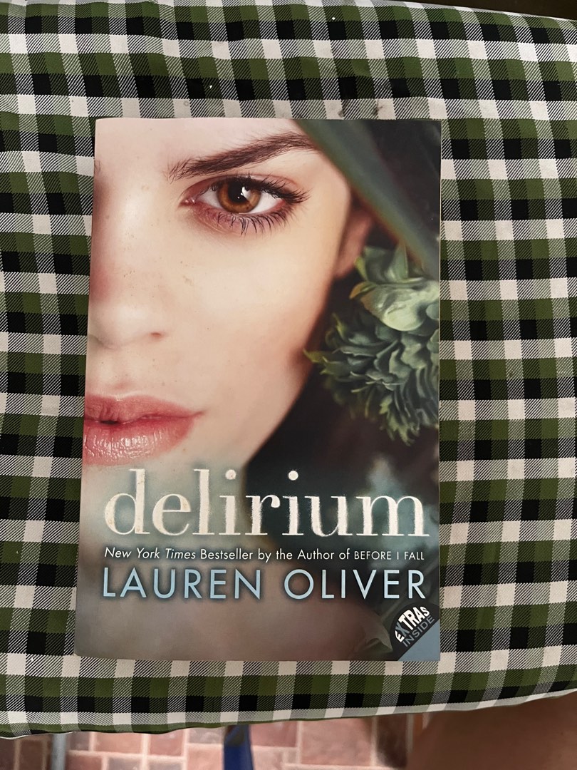 Delirium by Lauren Oliver, Hobbies & Toys, Books & Magazines, Fiction ...