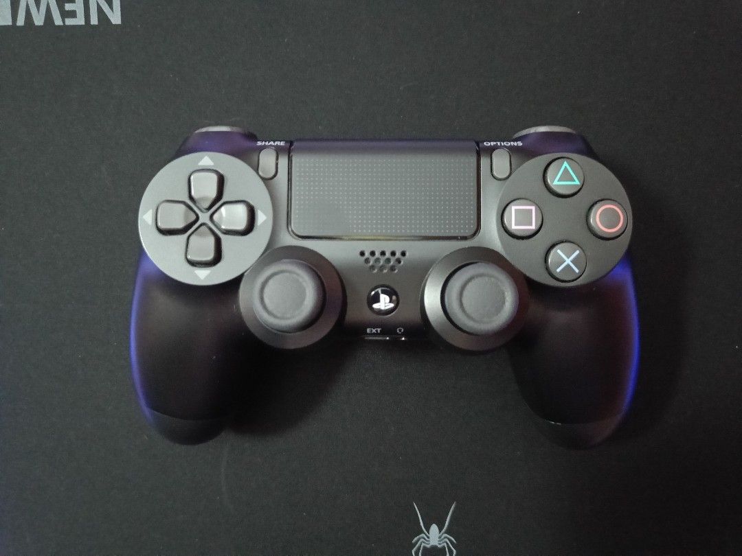 Original Dualshock 4 (new version) PS4 Controller Black, Video Gaming, Gaming Accessories ...
