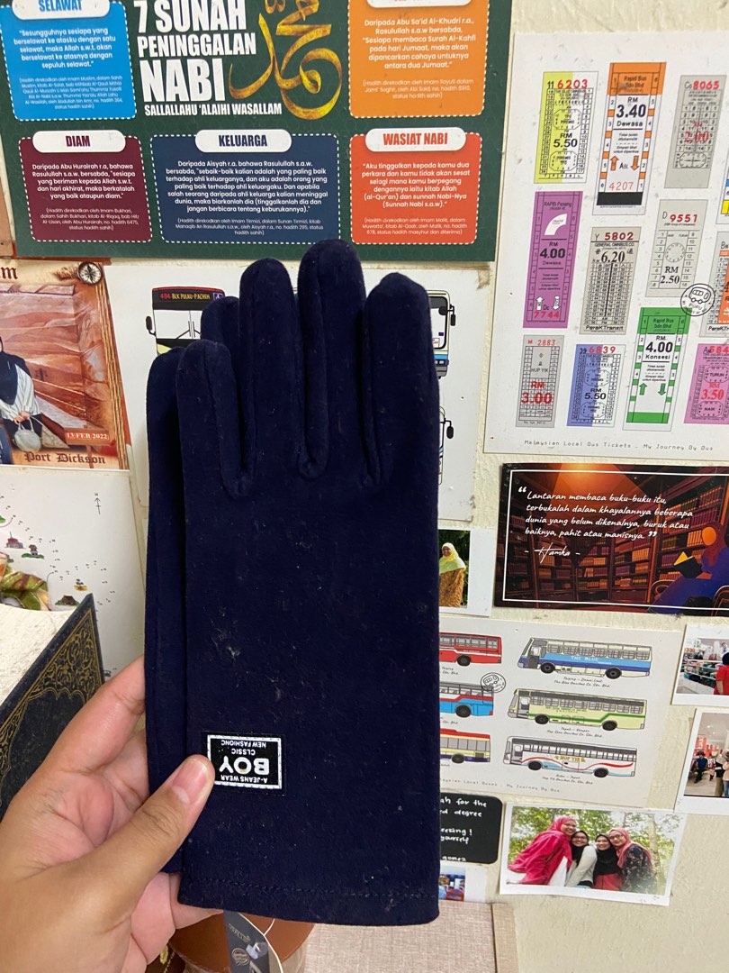 Glove Mr DIY, Women's Fashion, Watches & Accessories, Gloves on Carousell