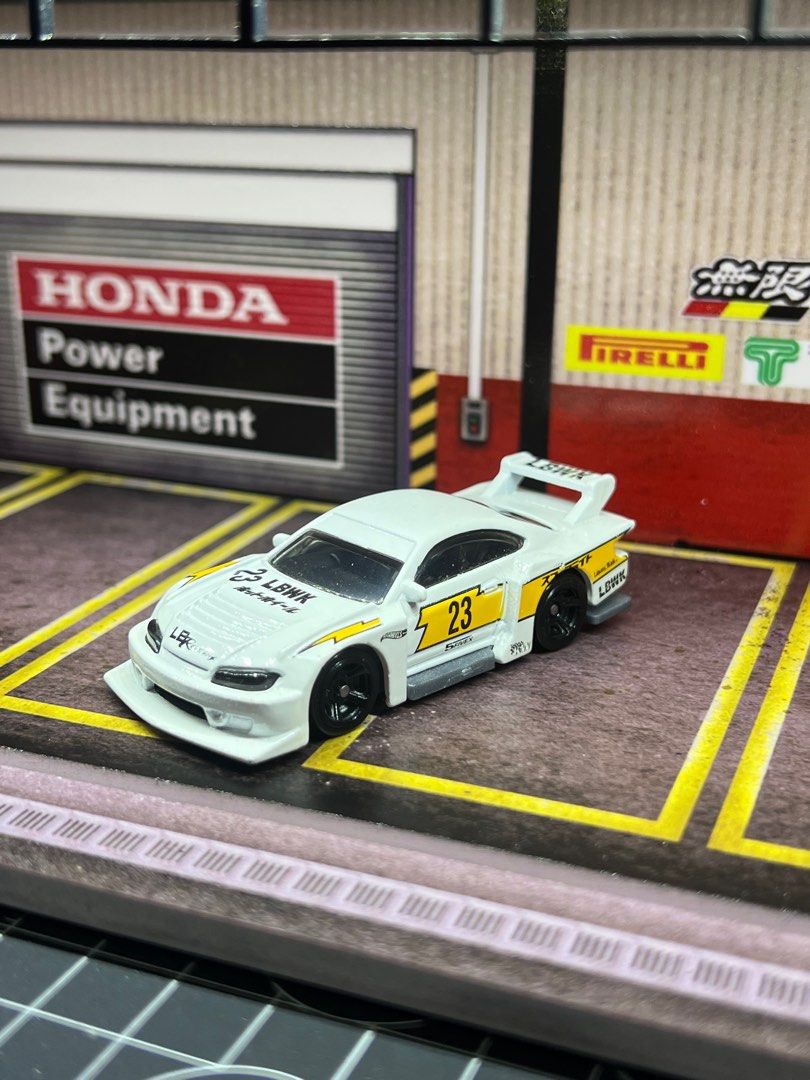 Hot Wheels Nissan Silvia S15 4pcs + Minigt Nissan Silvia S15, Hobbies & Toys, Toys & Games on ...