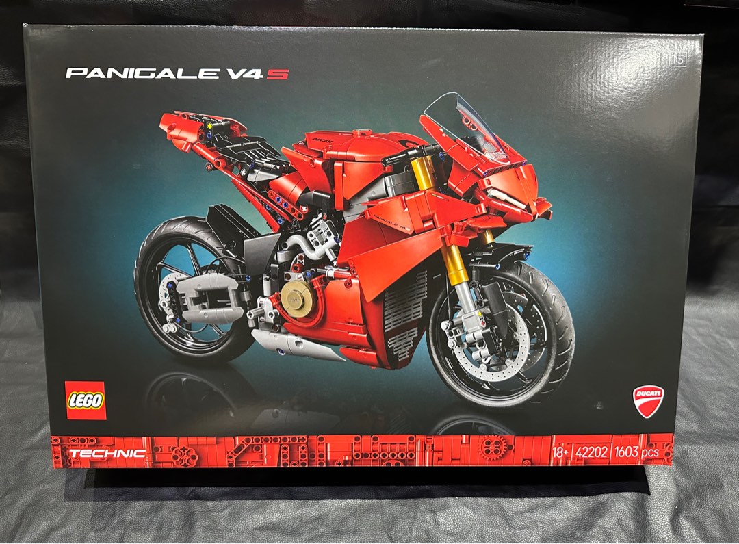LEGO 42202 Technic Ducati Panigale V4 S Motorcycle - New and Sealed ...