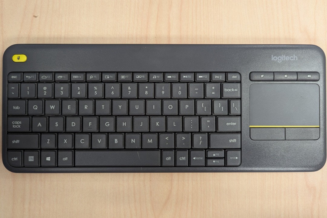 Logitech K400 Plus Touchpad Keyboard Wireless, Computers & Tech, Parts ...