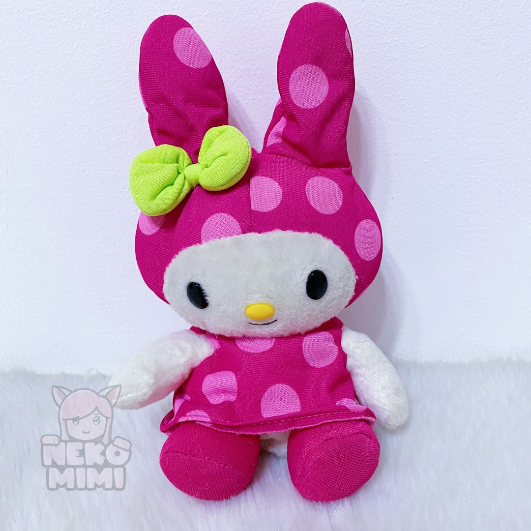 Sanrio Mcdo 2002 My Melody convertible to Apple pie plush, Hobbies ...
