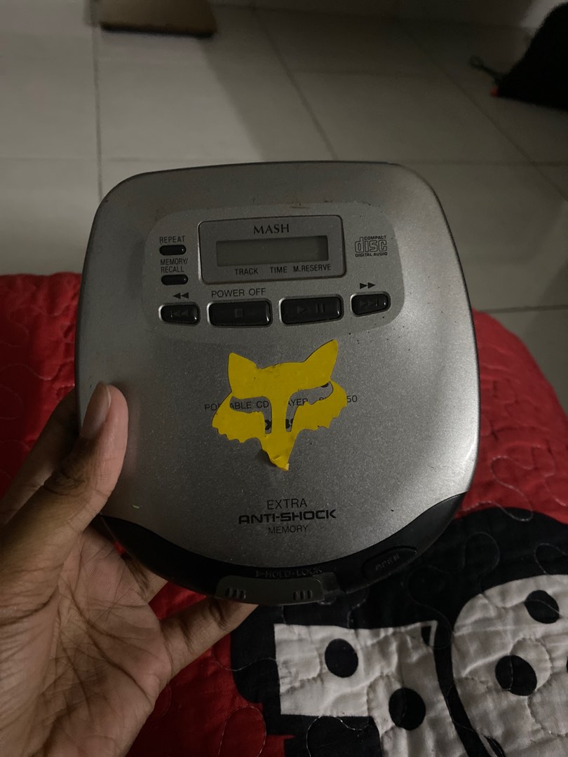 Panasonic old portable music player, Audio, Portable Music Players on ...