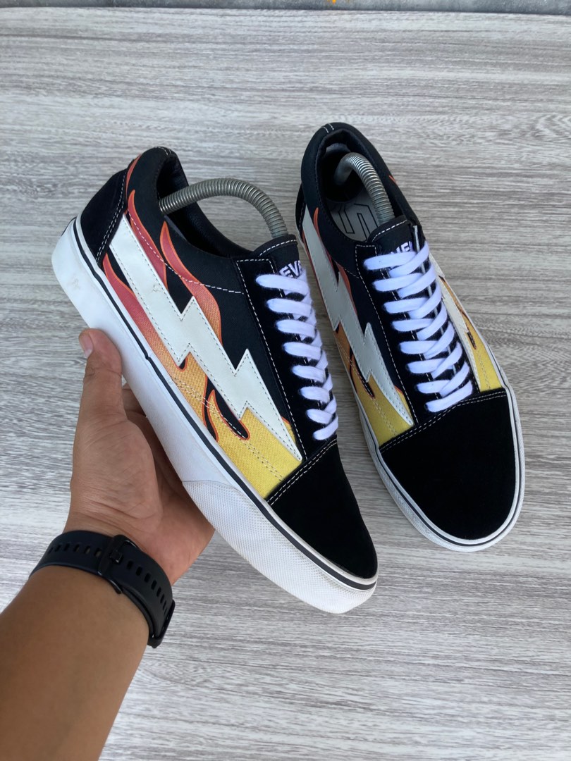 Revenge x Storm Flame Black Men Shoes, Fesyen Pria, Sepatu , Sneakers ...