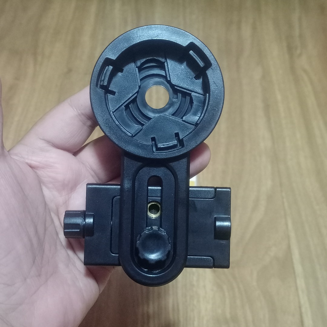 SOLOMARK UNIVERSAL MOBILE PHONE CAMERA ADAPTER, Everything Else, Others ...