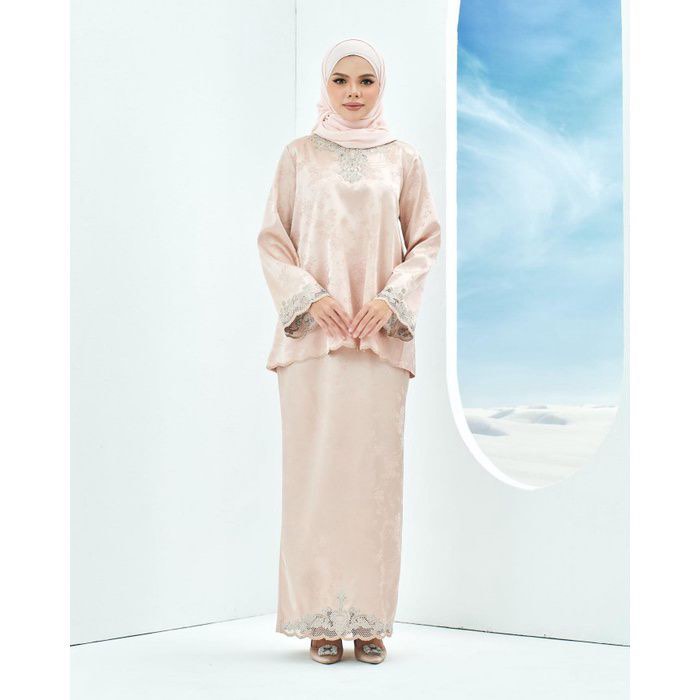 Velisa Kurung Kedah x Adira Salahudi, Women's Fashion, Muslimah Fashion ...