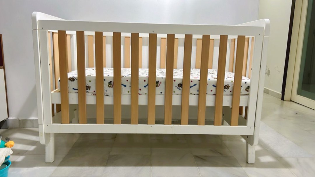 Babycot Brand Comfy Baby with FOC matteress brand bamboo, Babies & Kids ...
