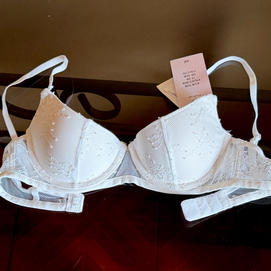 BRANDNEW H&M Premium push up lace lingerie mesh sides bra, Women's ...