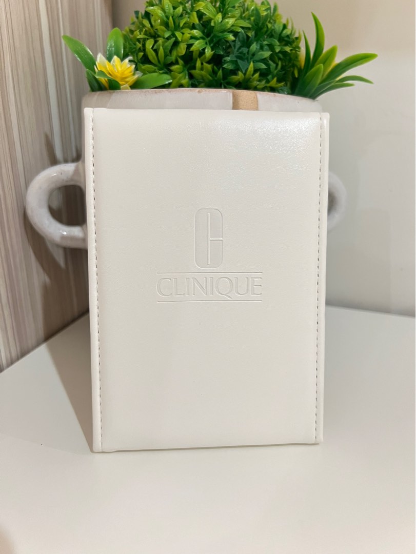 Clinique Makeup Foldable Compact Mirror, Beauty & Personal Care, Face ...