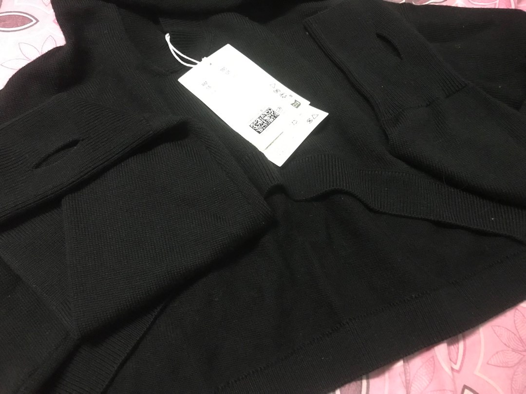 COS crop top hoddie, Women's Fashion, Tops, Other Tops on Carousell