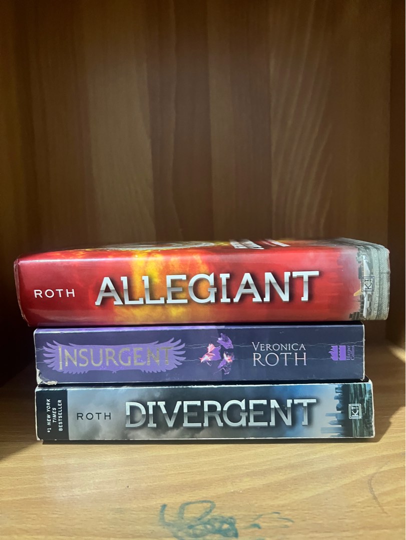 Divergent Series Set, Hobbies & Toys, Books & Magazines, Fiction & Non ...