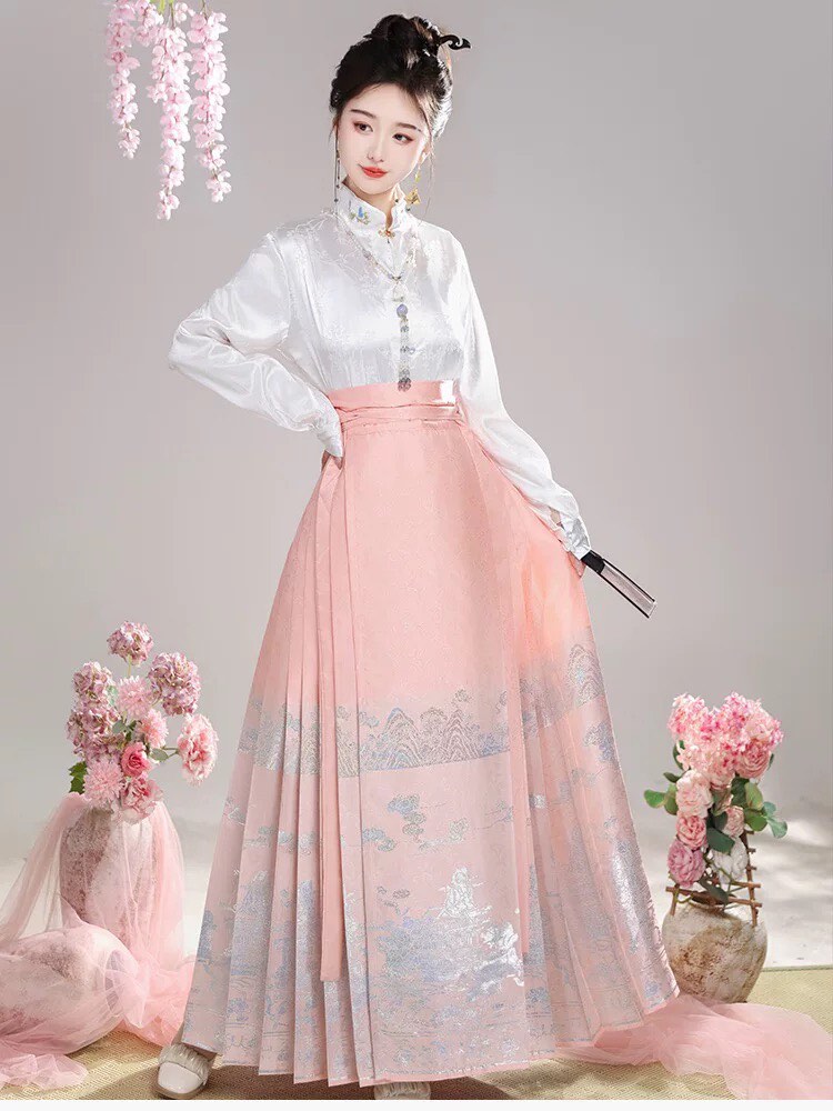 高品粉色【黄鹤楼】织银螺钿马面裙high grade Ma Mian Qun, Women's Fashion, Bottoms ...
